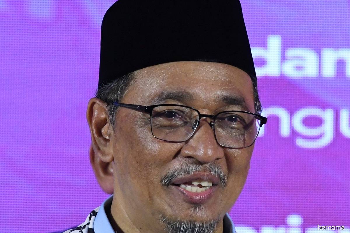 Former educator Joohari is unity govt candidate for Sungai Bakap polls | KLSE Screener